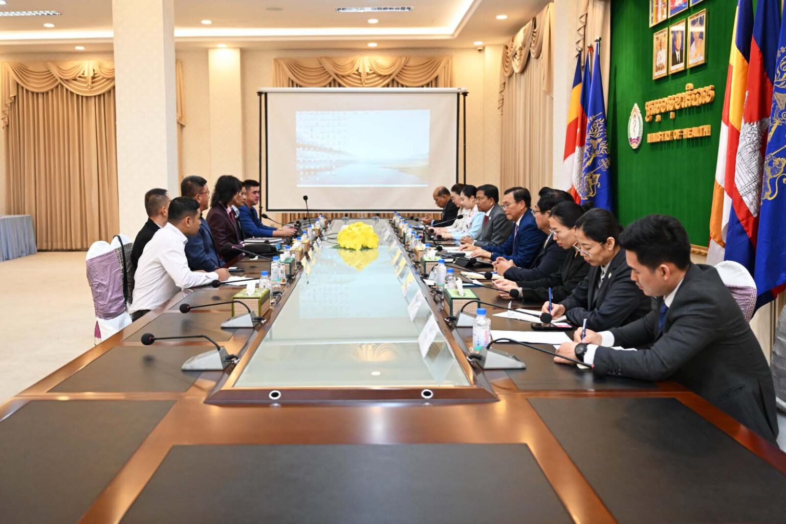 Cambodia Welcomes Stem Cell Pioneer: Prof. Mike Chan Presents ...